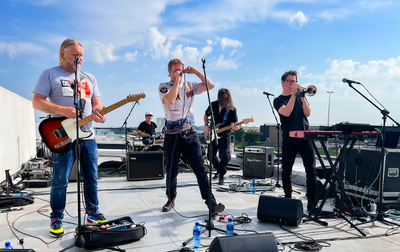 Friday Live: Springbok Nude Girls lift the roof with 'Flashlight'