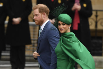 Koning Charles 'skop' Harry en Meghan uit huis