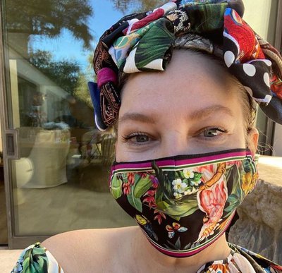 Sia addresses her face lift at awards ceremony