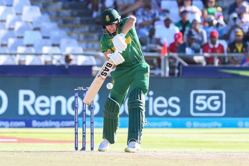 Proteas women defeated by Aussies; setting up a semi-final against England