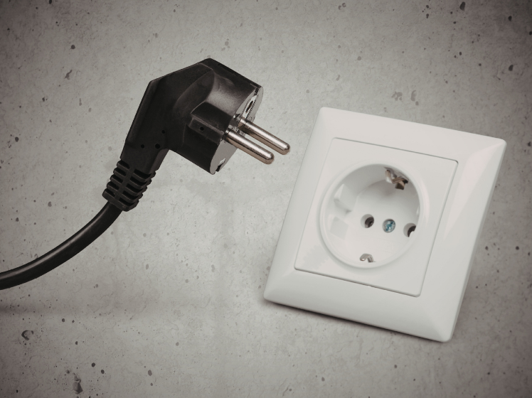 This one plug has been ruining Carmen's mornings