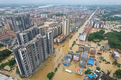 240,000 people evacuated in China rainstorms