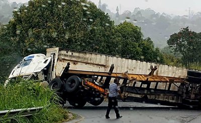 Truck driver killed in Pinetown crash