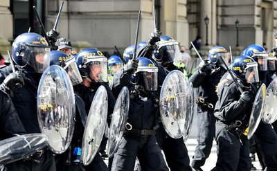 Thousands of riot police on standby as UK braces for more riots