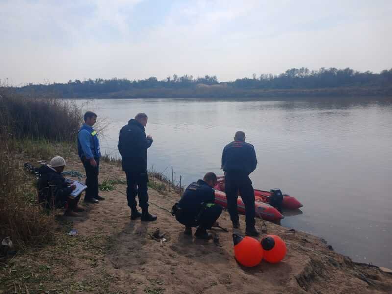 Six people drown after falling off a vessel in the Vaal River