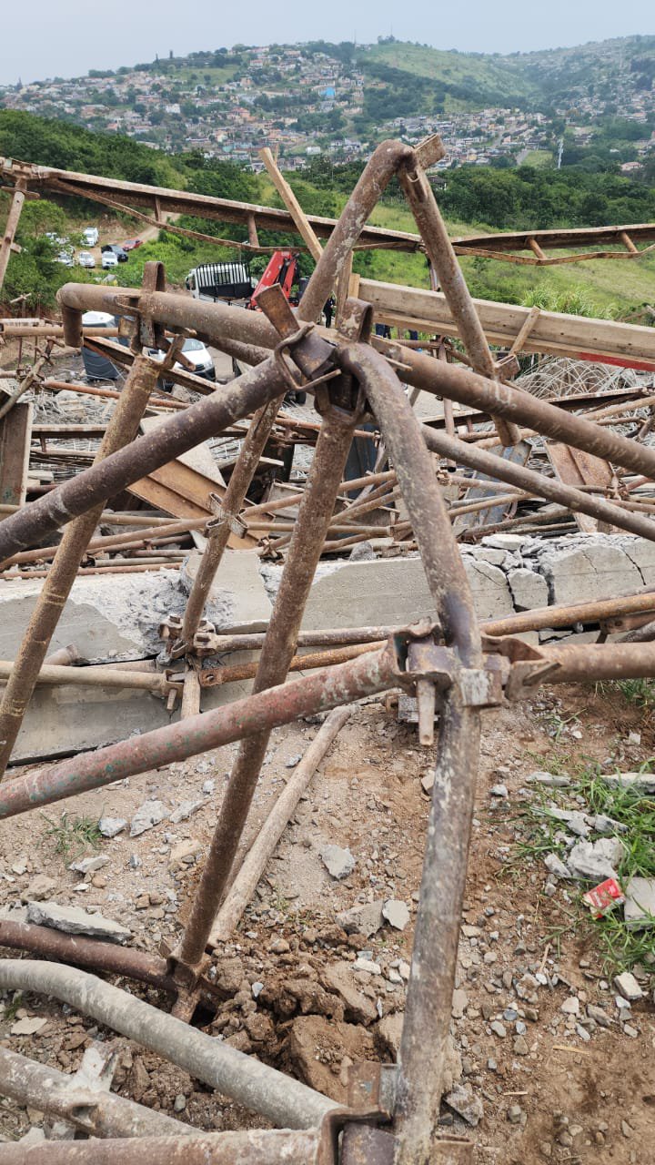 IN PICTURES: Efforts continue to rescue Verulam temple collapse victims