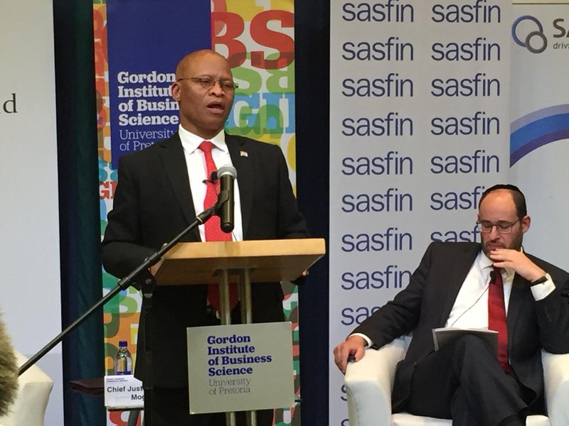 Mogoeng: Compromise the only solution to land reform