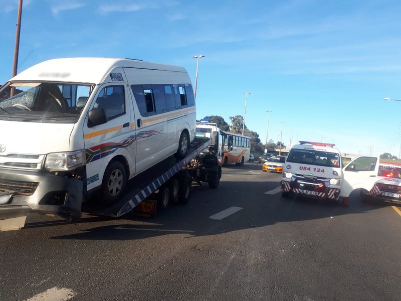 JMPD ‘to throw book’ at overloaded taxis, cars