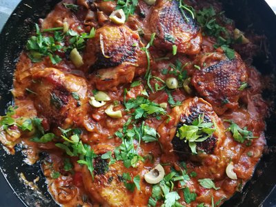 RECIPE: Philicity's delicious chicken dish with tomato, olives and herbs