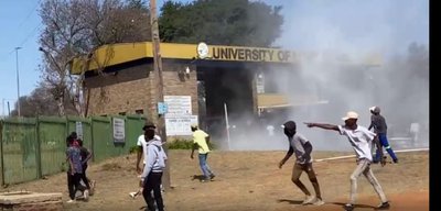 WATCH: Protesting University of Limpopo students torch building