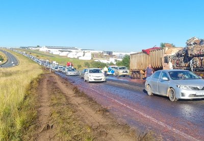 One killed in collision between two trucks on N14 near Diepsloot