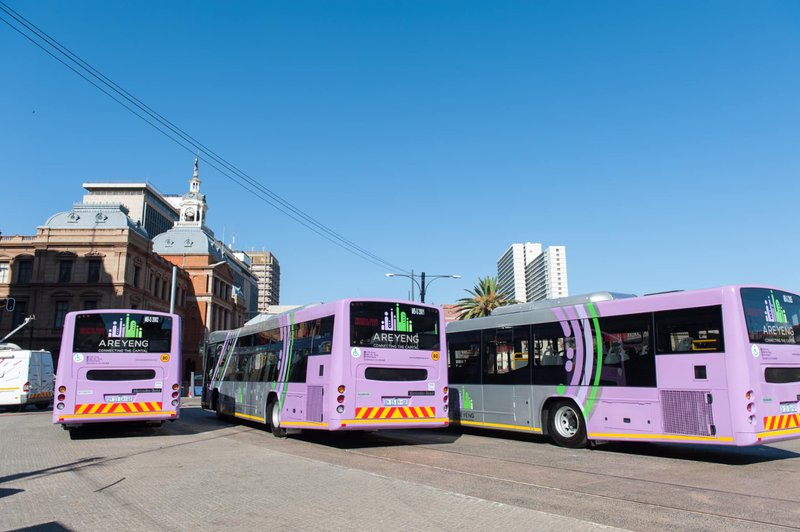 Tshwane suspends all bus services after trucks torched