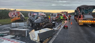 'Multiple patients' in N2 crash involving tanker
