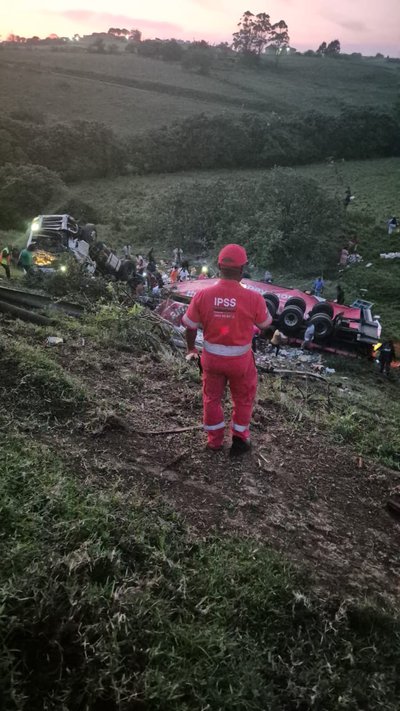At least eight killed KZN north coast crash
