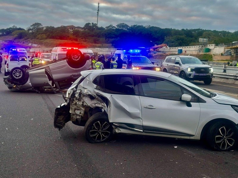 Three injured in N3 crash near Spaghetti Junction