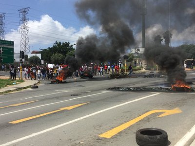 Alexandra residents up in arms over power outages