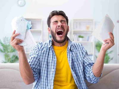 Middle-income South Africans lose over R10,000 a month