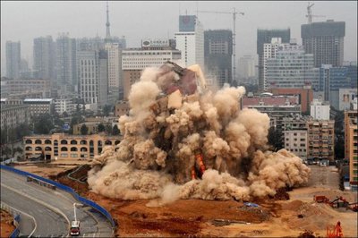 14 Killed in South China explosion