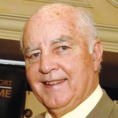 Tennis champion Bob Hewitt to appear in court
