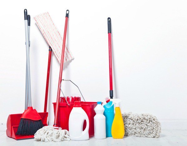 House-cleaning, walking to work, staves off death: study
