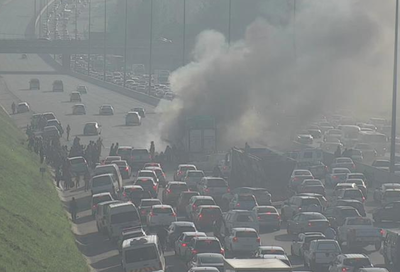 [WATCH] Bus fire brings N1 to a halt, fears of an explosion