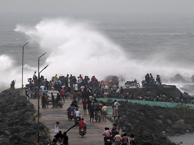 Mass evacuations as monster cyclone targets India