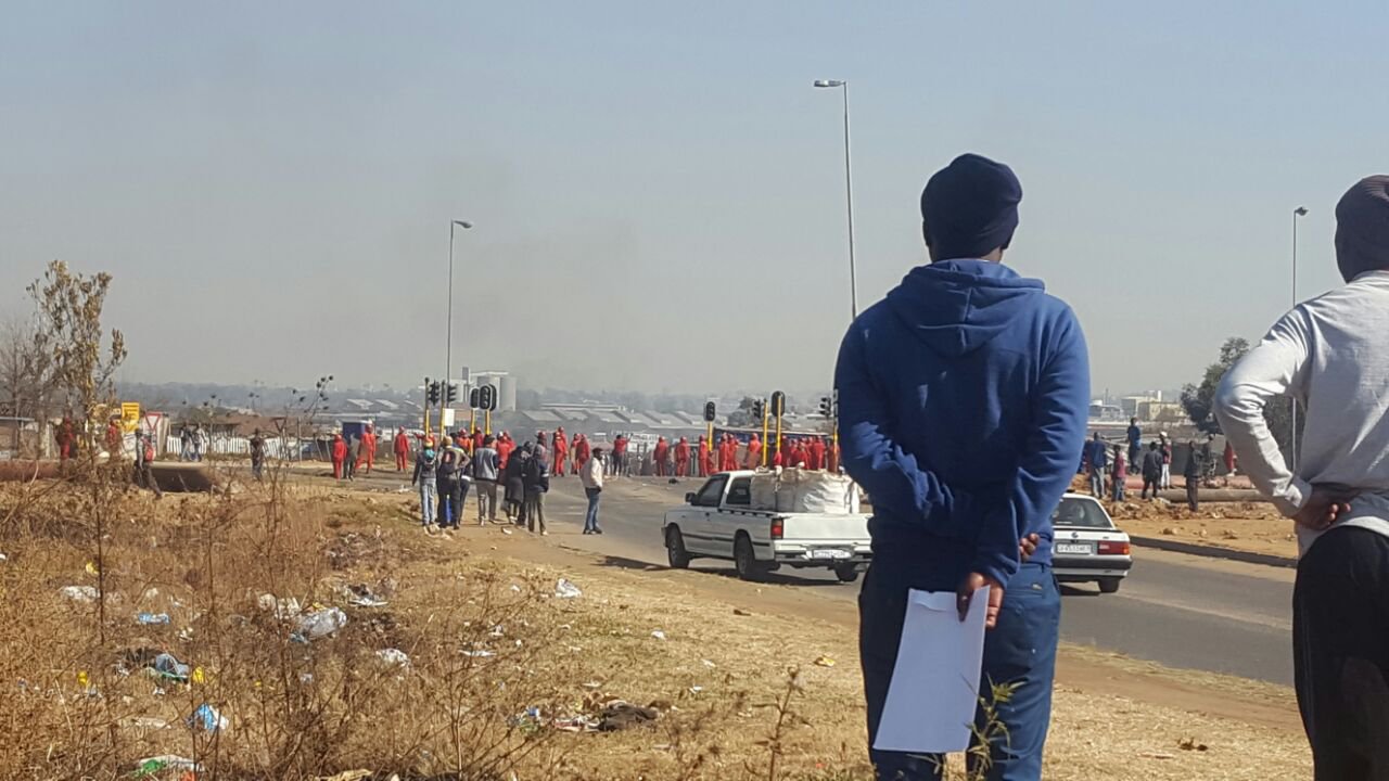 Residents of Reiger Park take to the streets over electricity
