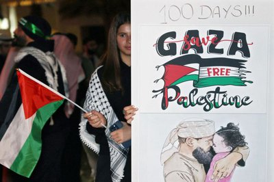 Hamas officials say Gaza deaths top 24,000 as war drags on