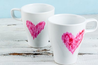 How to make your own Valentine's Day mugs