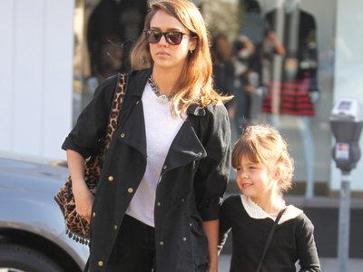 Jessica Alba expecting baby number three