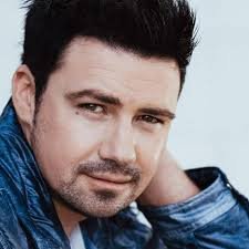 Nicholis Louw entertains at the Homemakers Expo