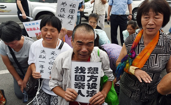 MH370 families demand to go to Reunion