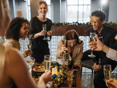 People who leave a party early save two days a year