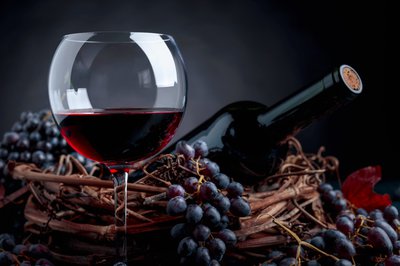 Delicious homemade red wine with only four ingredients