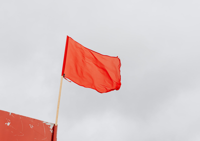 LISTEN: Here are all the red flags you try so hard to ignore...