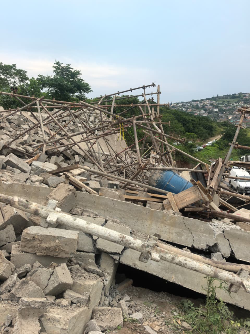 IN PICTURES: Efforts continue to rescue Verulam temple collapse victims