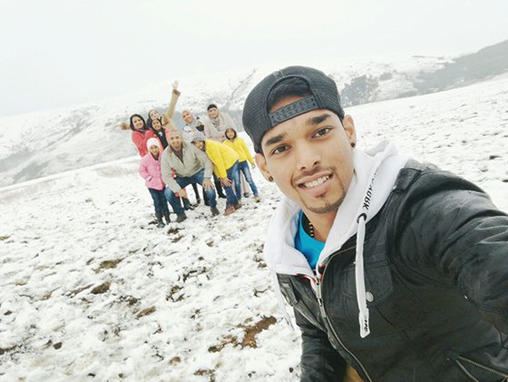 East Coasters flock to Midlands for KZN snow day