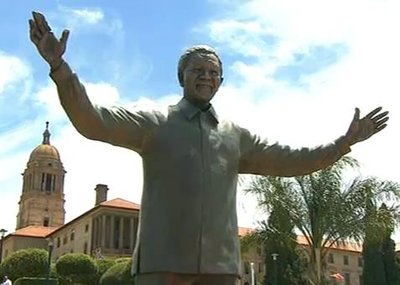 Zuma unveils Madiba statue