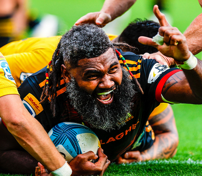 Chiefs beat Hurricanes to start to Super Rugby