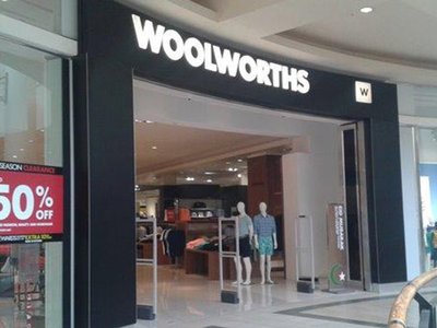 Woolworths launches drive-through service